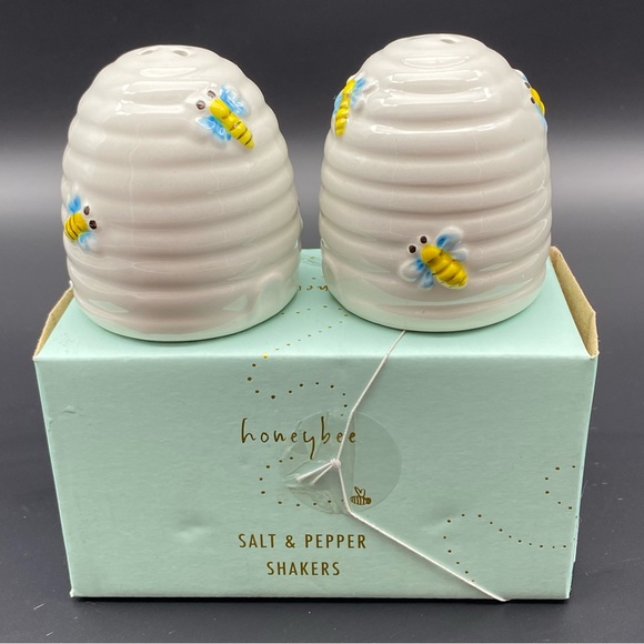 Dining | New In Box Honeybee Salt Pepper Shakers Bee Hive | Poshmark